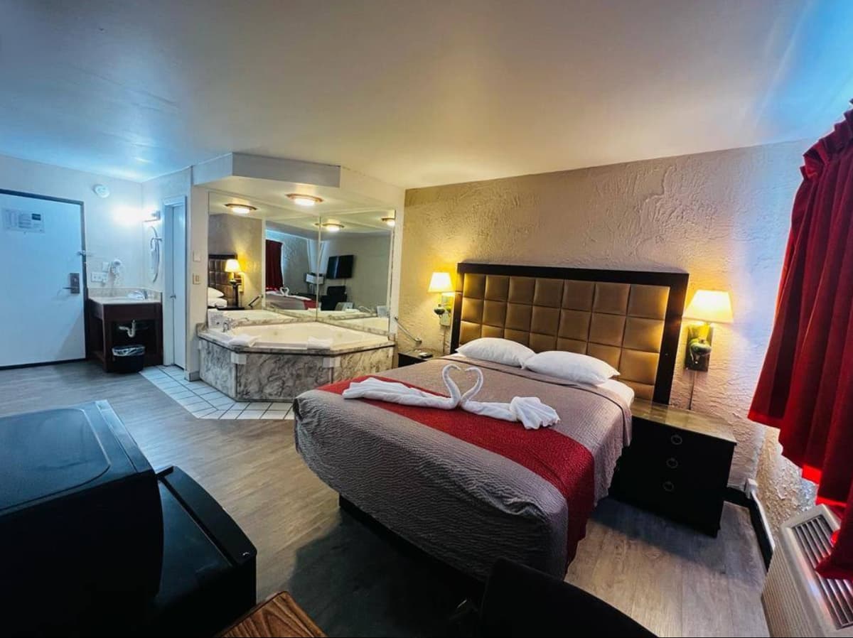 Best Motel in Appleton, WI | Economy INN